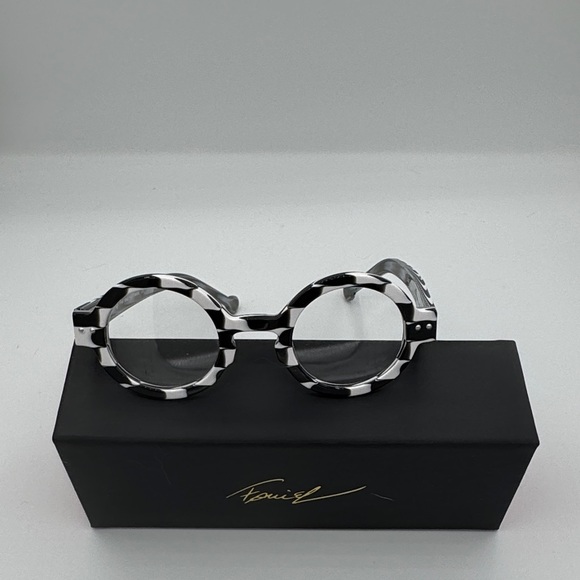 Faniel | Accessories | Stylish Black And White Round Glasses | Poshmark